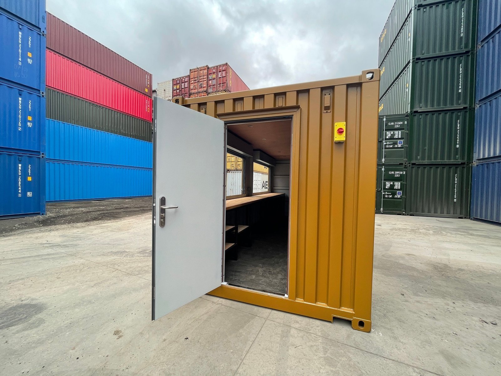 20ft Converted Container Bar – Fully Customized Outdoor Serving Unit ...
